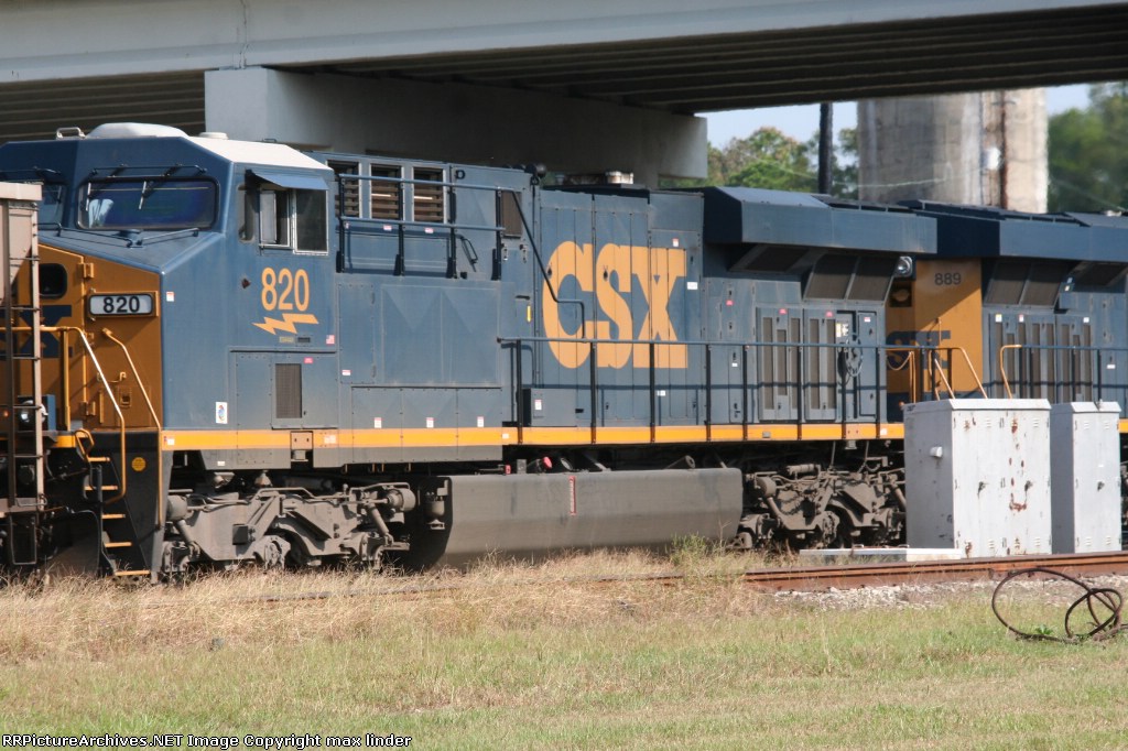 CSX 820